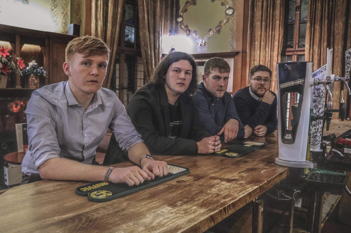 The Receivers – There’s More To The World (EP)