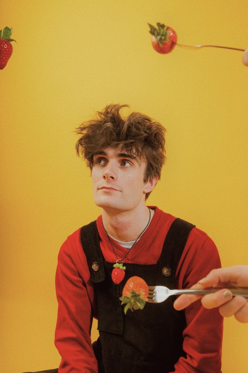 Charlie Bennett – Sky High